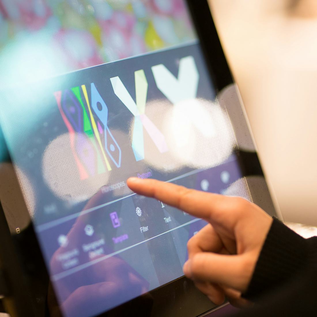 YR Store & Topshop Launch Interactive Design Stations That'll Let You ...