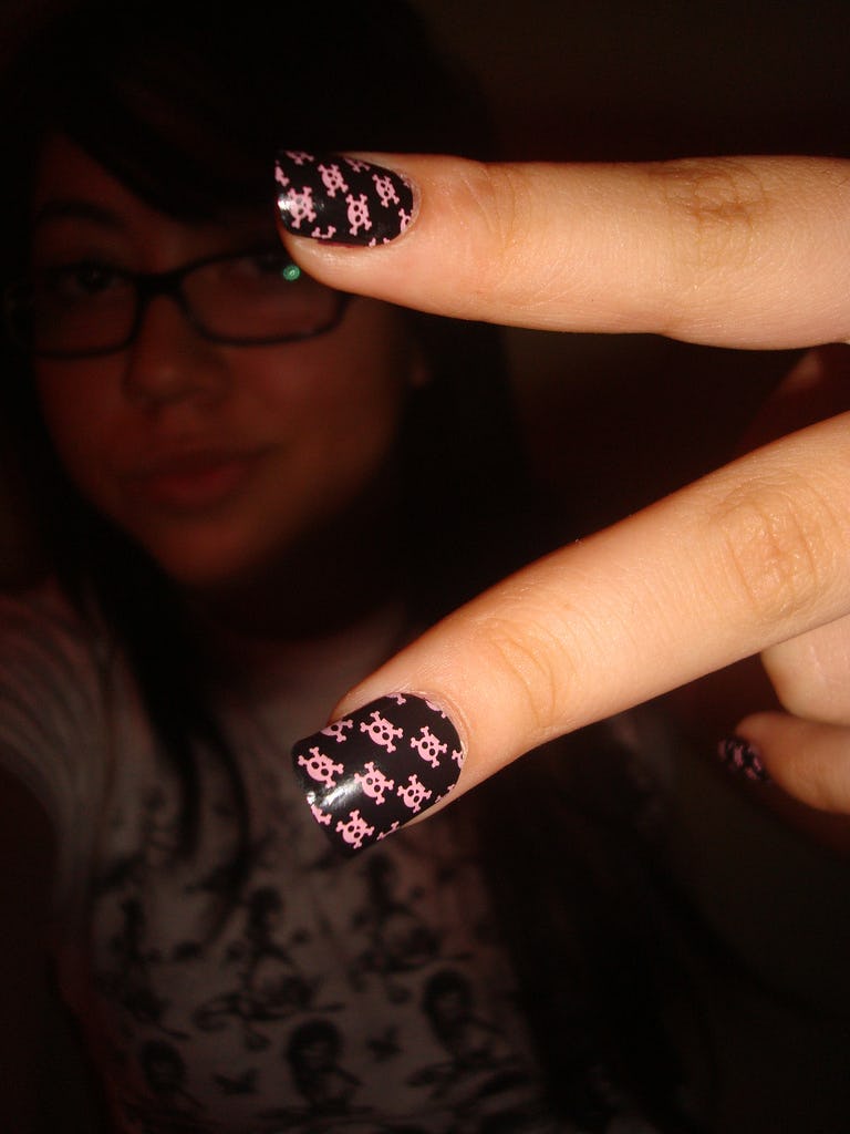 7 Ways Your Acrylic Nails Are A Feminist Tool For Shutting Down The ...