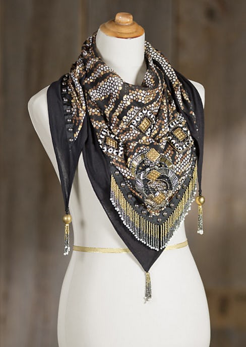 19 Fun Scarves That Will Spice Up Your Wardrobe During The Chillier ...