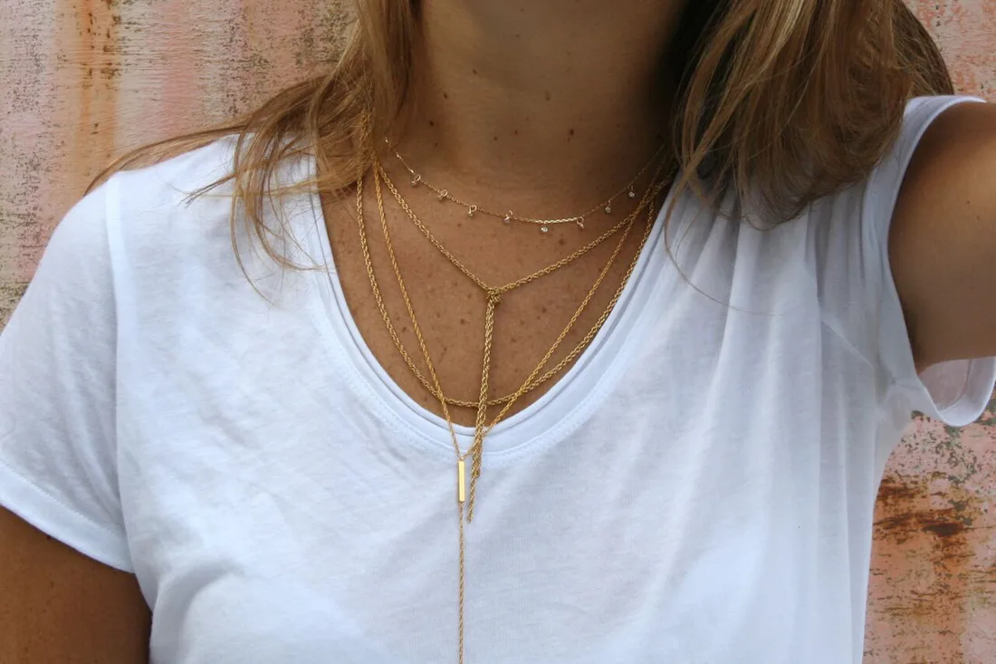 How To Layer Gold Necklaces Like A Fashionista, According To A Jewelry ...