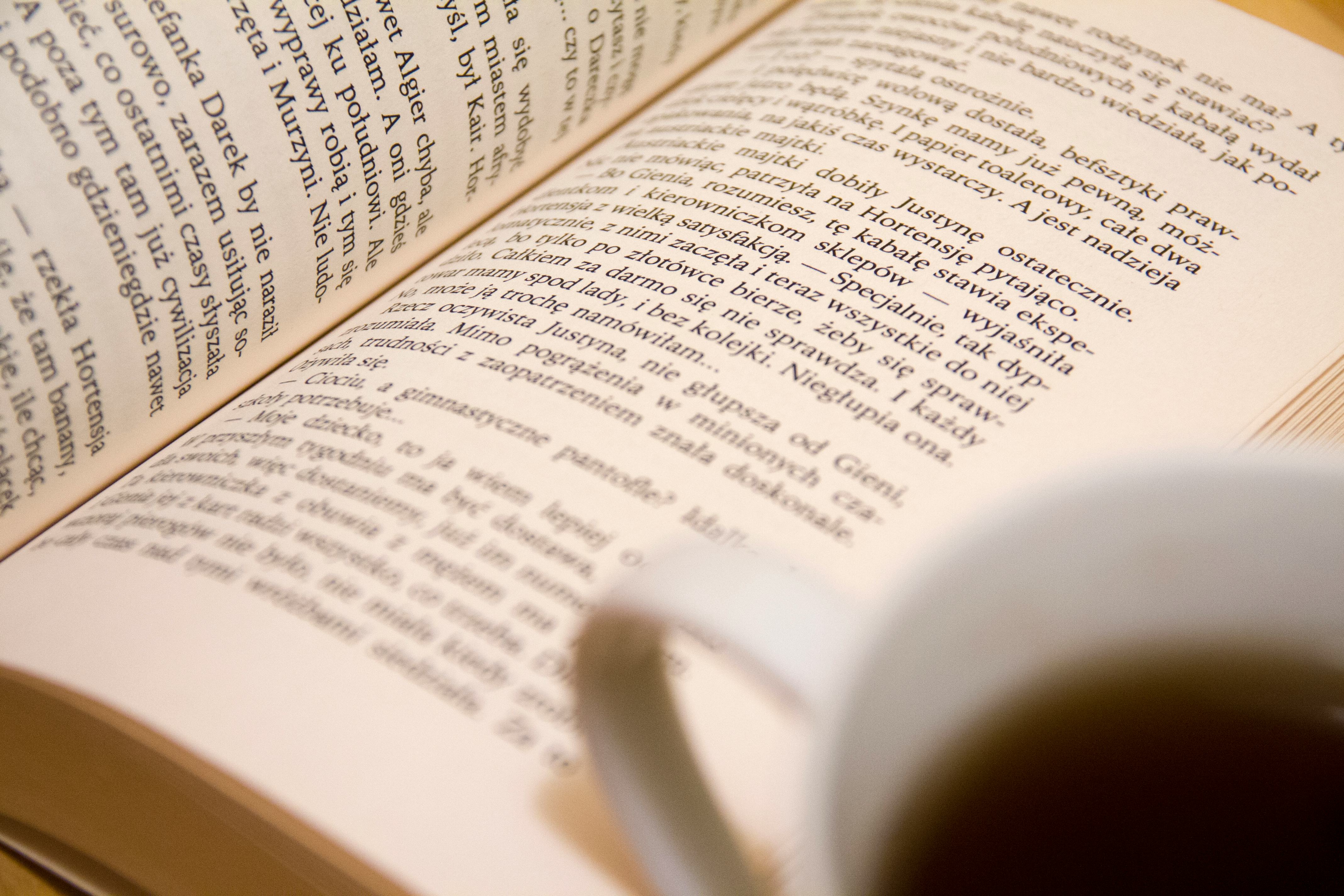 How To Talk To A Friend With An Eating Disorder, According To An Expert