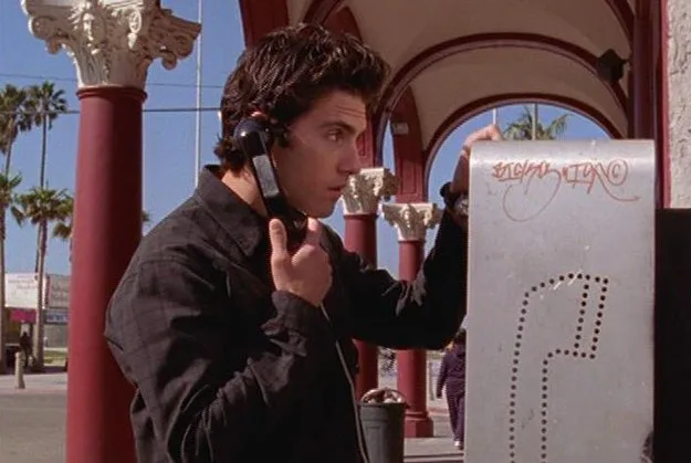 The 9 Stages Of Being Obsessed With Jess Mariano On 'Gilmore Girls'