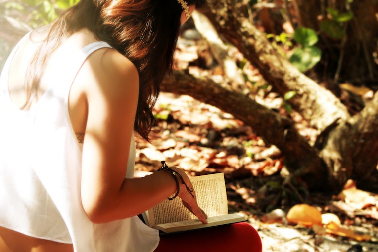 27 Beautiful Quotes On Reading And The Joy That It Brings