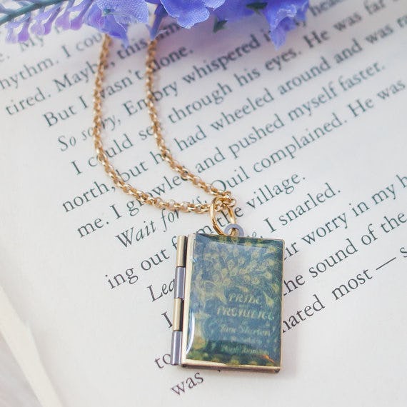 20 Charming Accessories Every Book-Lover Must Have