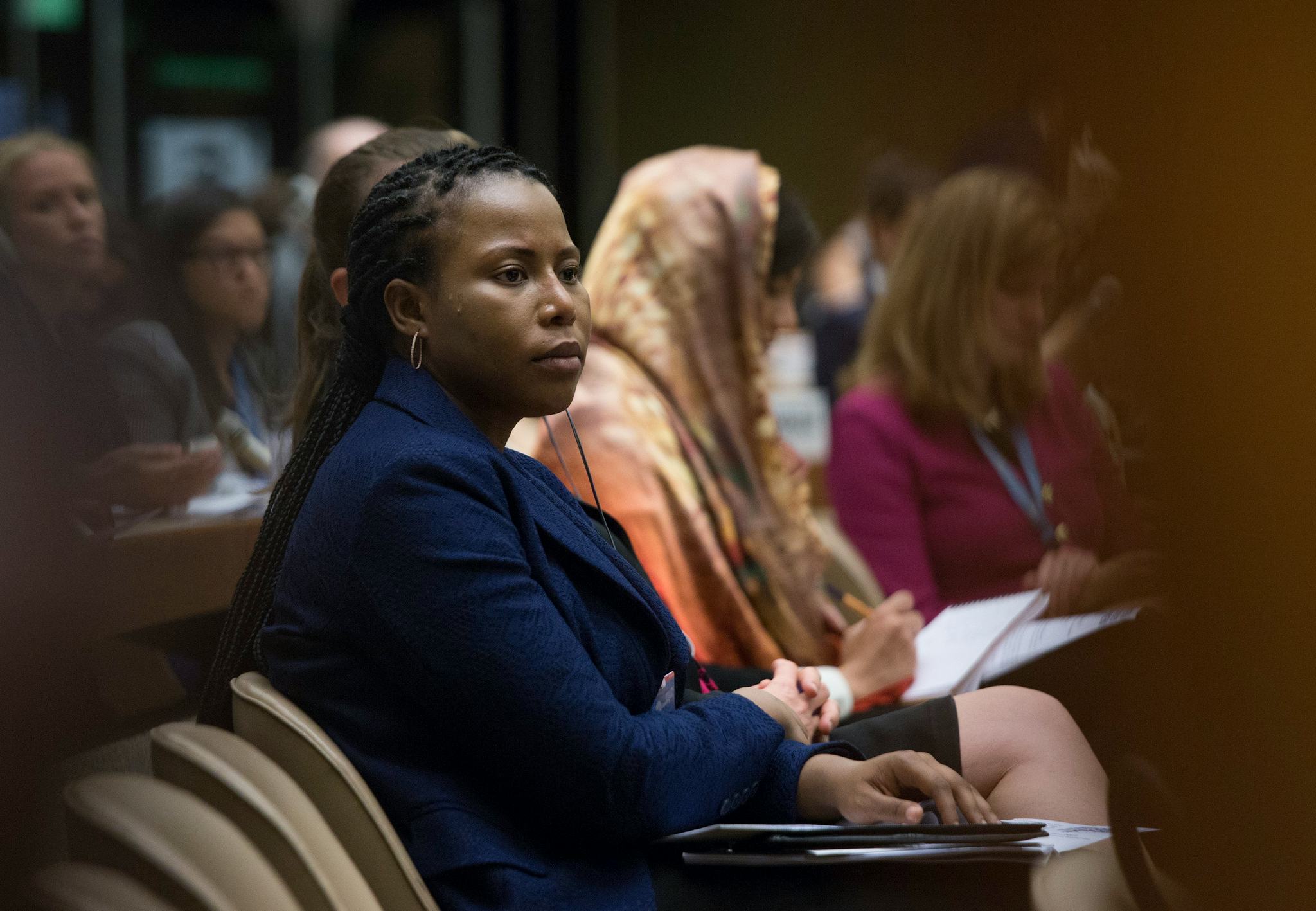 20 Empowering Quotes By Female Authors That Are Perfect To Decorate ...