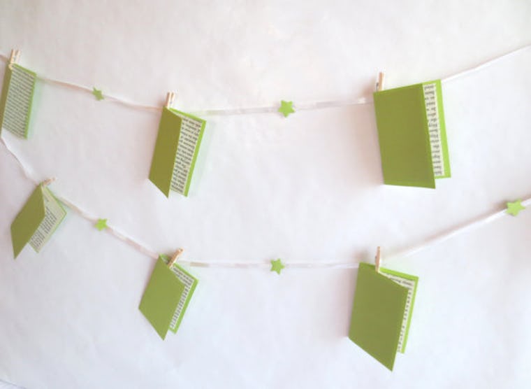 16 Literary Holiday Decorations That Book-Lovers Will Adore