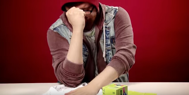 "Men Explain Tampons" Video Illustrates 10 Things About Tampons Guys ...