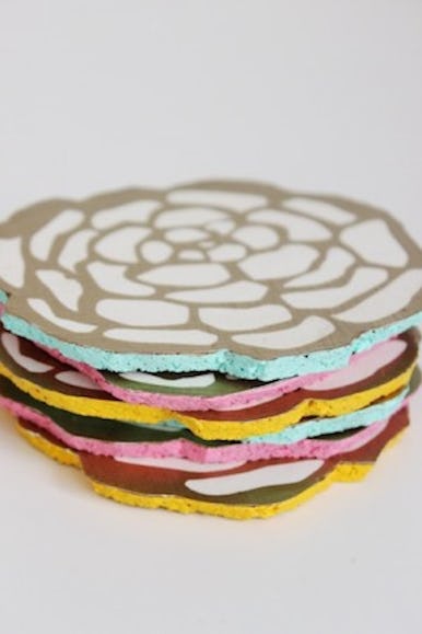 12 Ways To Use Leftover Wrapping Paper Instead Of Stuffing It Away In ...