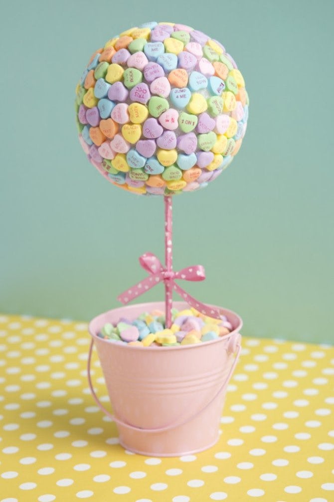 11 Candy Heart DIY Projects To Sweeten Up Your Valentine's Day