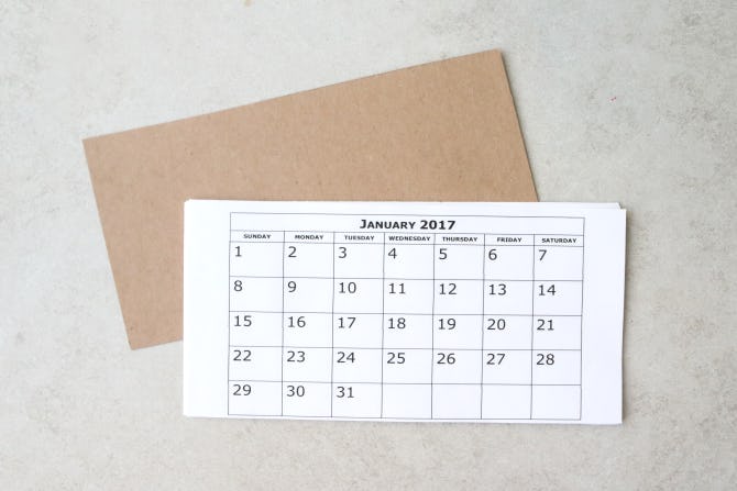 How To Make A DIY 2017 Calendar With A Moon Design To Welcome The New Year