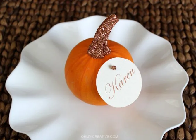 10 DIY Thanksgiving Place Card Ideas That Will Make Setting The Table ...