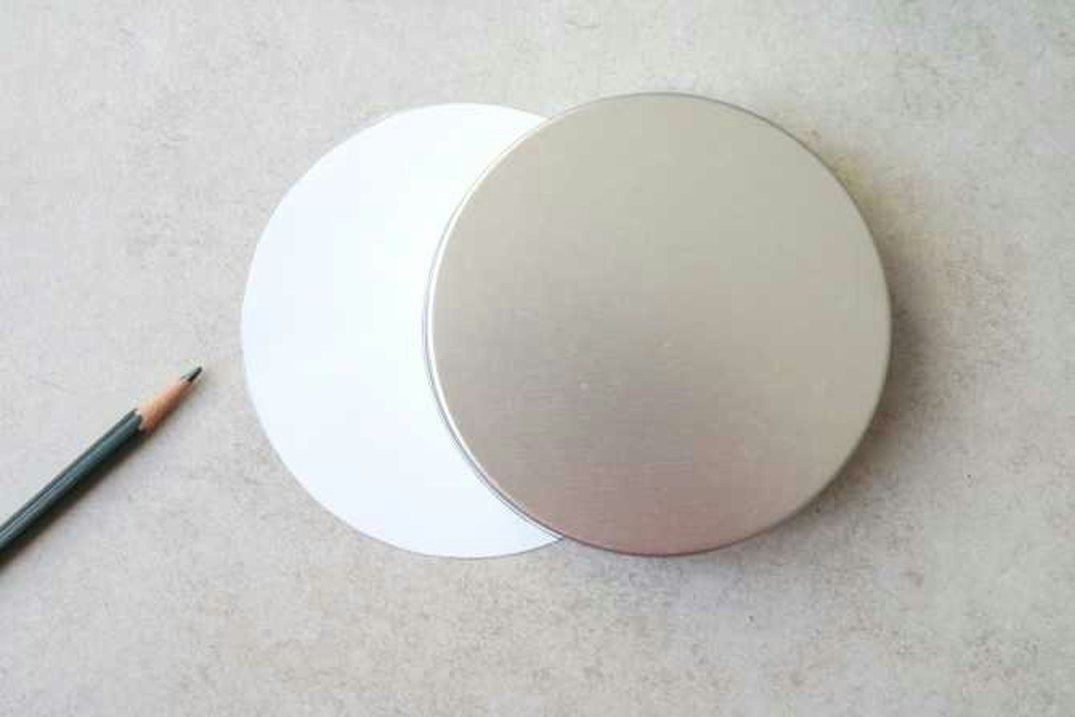 How To Make A DIY 2017 Calendar With A Moon Design To Welcome The New Year