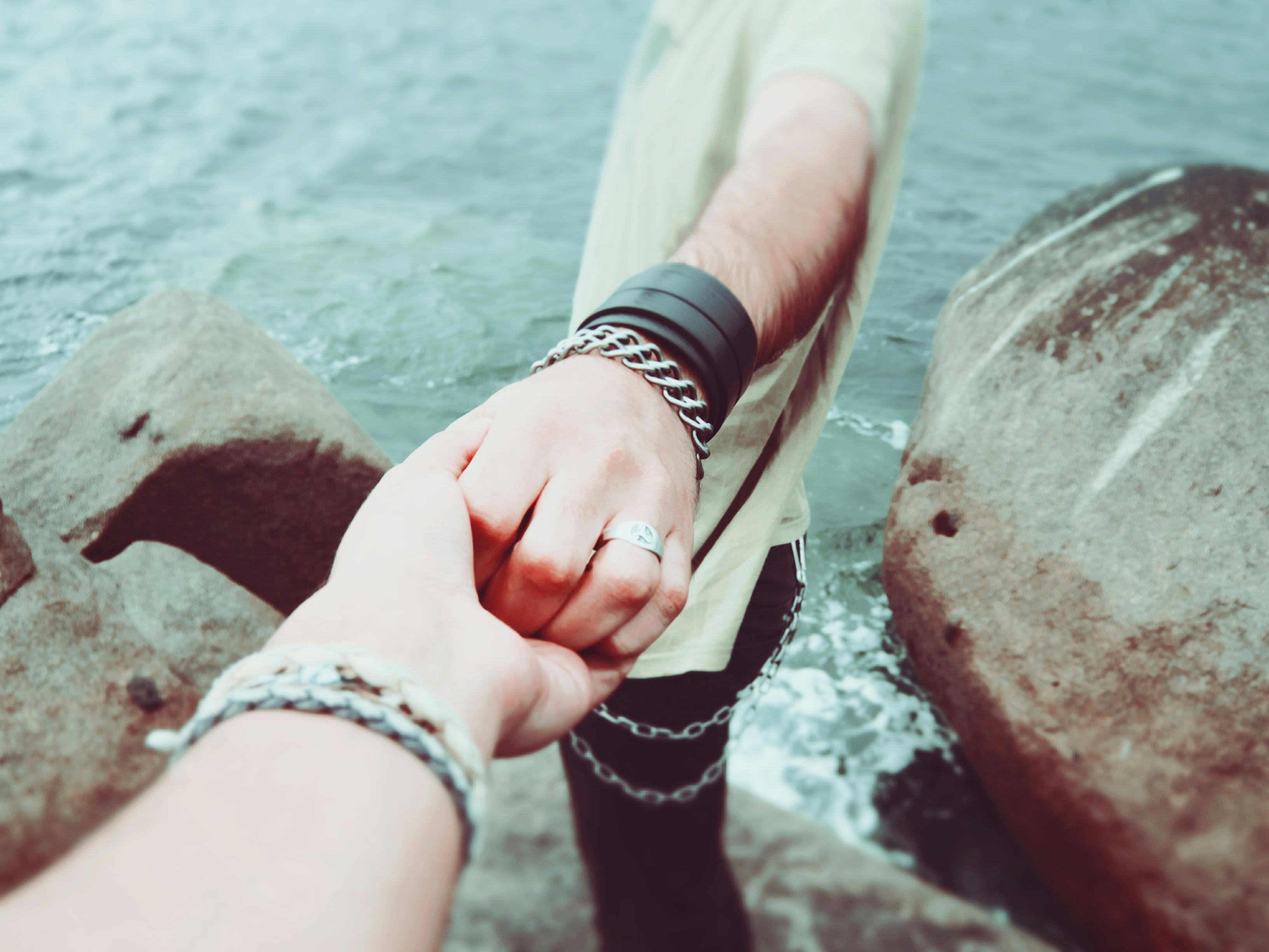 12 Subtle Signs You Are Being Controlled In A First Relationship
