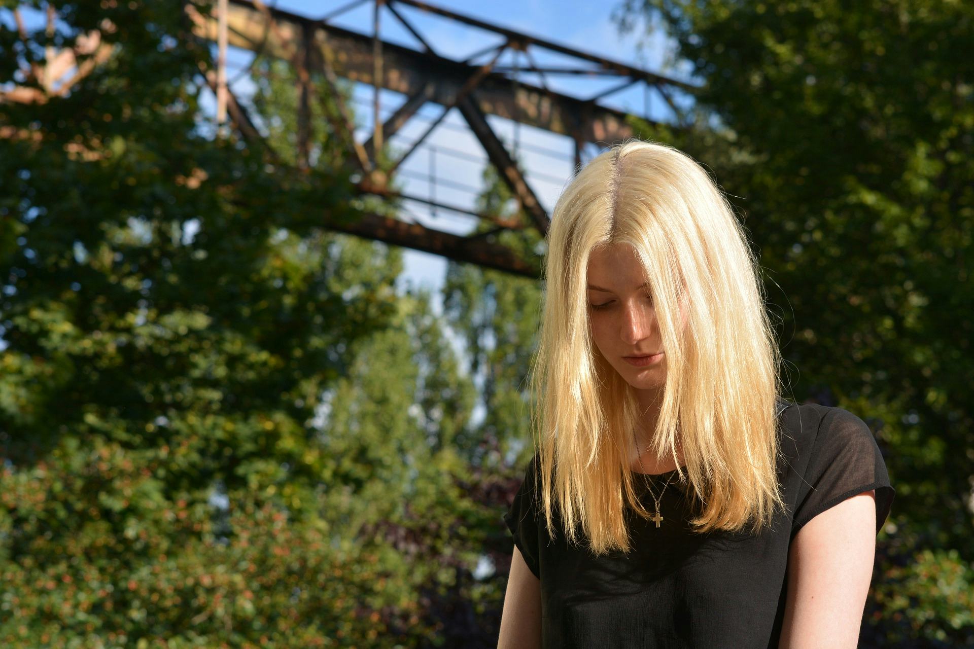 11 Things Cautious People Do In Relationships