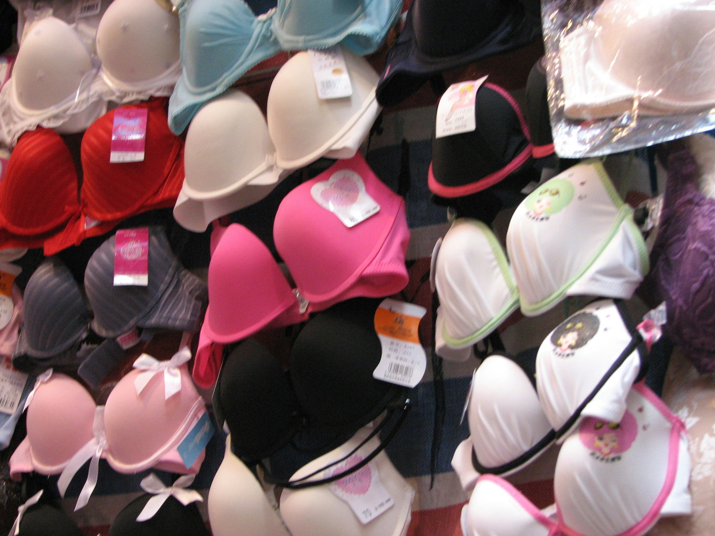 7 Bra Shopping Hacks Every Woman Needs To Know