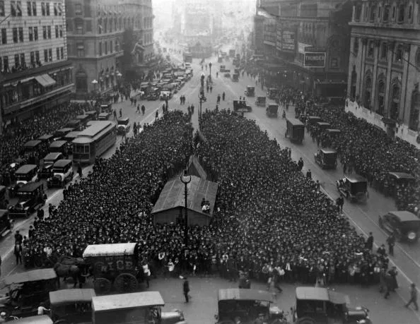 28 Unrecognizable Old Photos Of American Cities You Know, Love, And ...