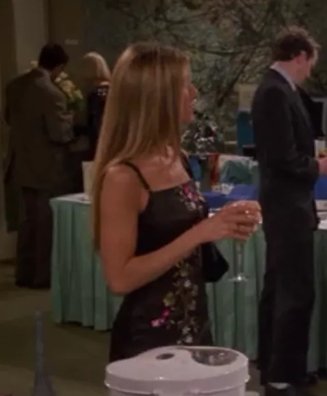 How 'Friends' Fashion Defined '90s Style: A Retrospective of All Those ...