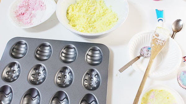 How To Make A Galaxy Bath Bomb Using Only Kitchen Ingredients — TUTORIAL