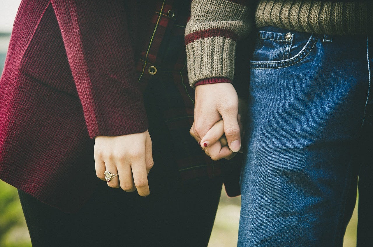 8 Signs You're Insecure In Your Relationship & How To Fix It