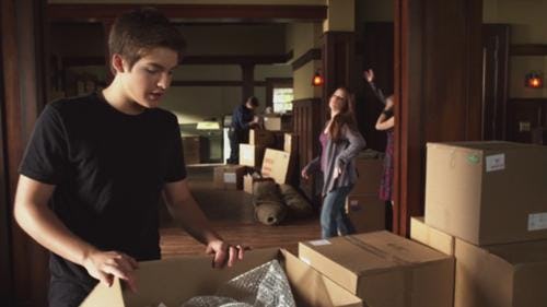 14 Things You Never Noticed About the 'Pretty Little Liars' Pilot ...