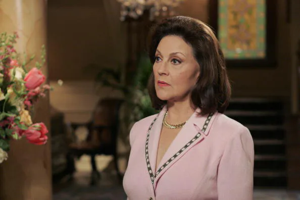 13 Emily Gilmore Fashion Lessons That We Can All Learn From