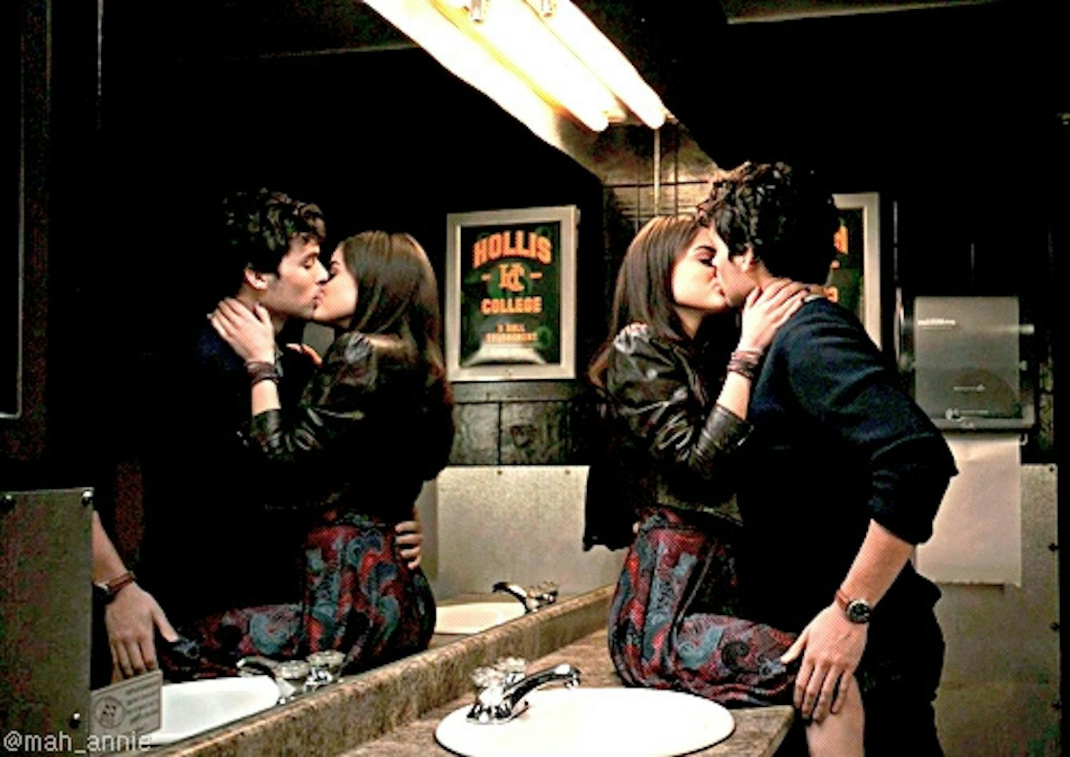 The 15 Best Aria Montgomery Outfits From Pretty Little Liars Season 1