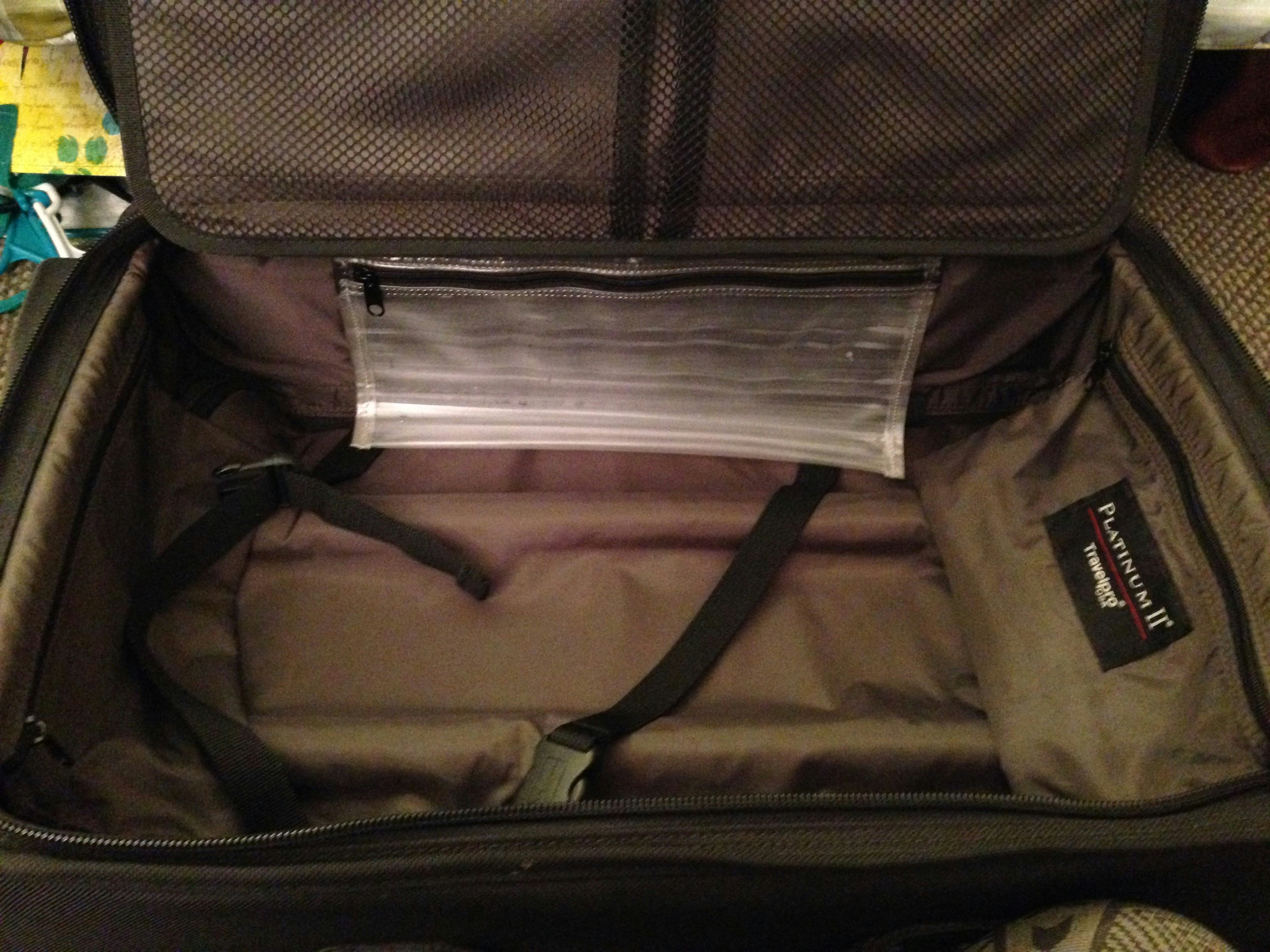 How To Pack Lightly & Still Have Everything You Need For A Trip — PHOTOS