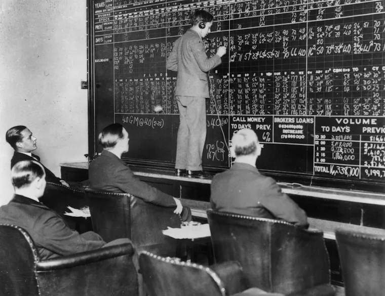 12 Scary Photographs Of The 1929 Wall Street Crash That Kicked Off The ...