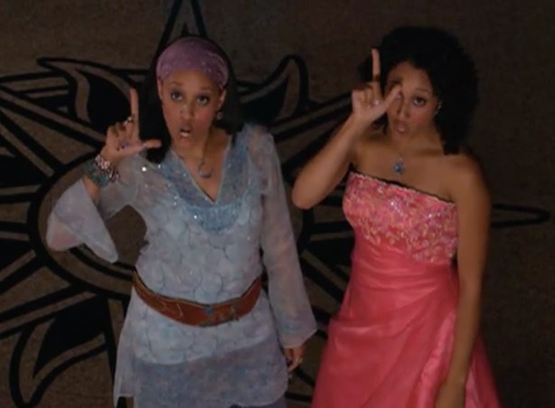 39 Things You Notice When You Rewatch 'Twitches'