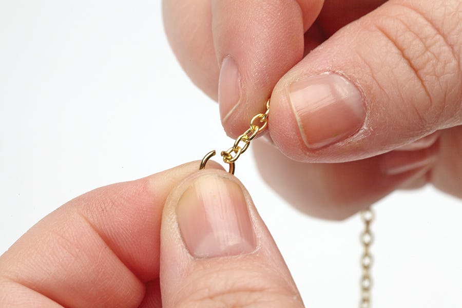 This DIY Golden Snitch Necklace Is The Perfect Holiday Gift For The ...