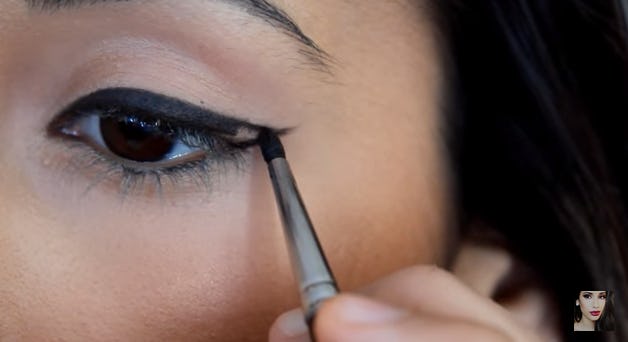 5 Ways To Apply Liquid Eye Liner, Because It Is Not An Easy Task To Master