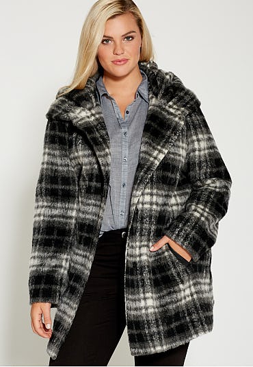 13 Literary Costume Ideas For Halloween, Inspired By Your Favorite Books