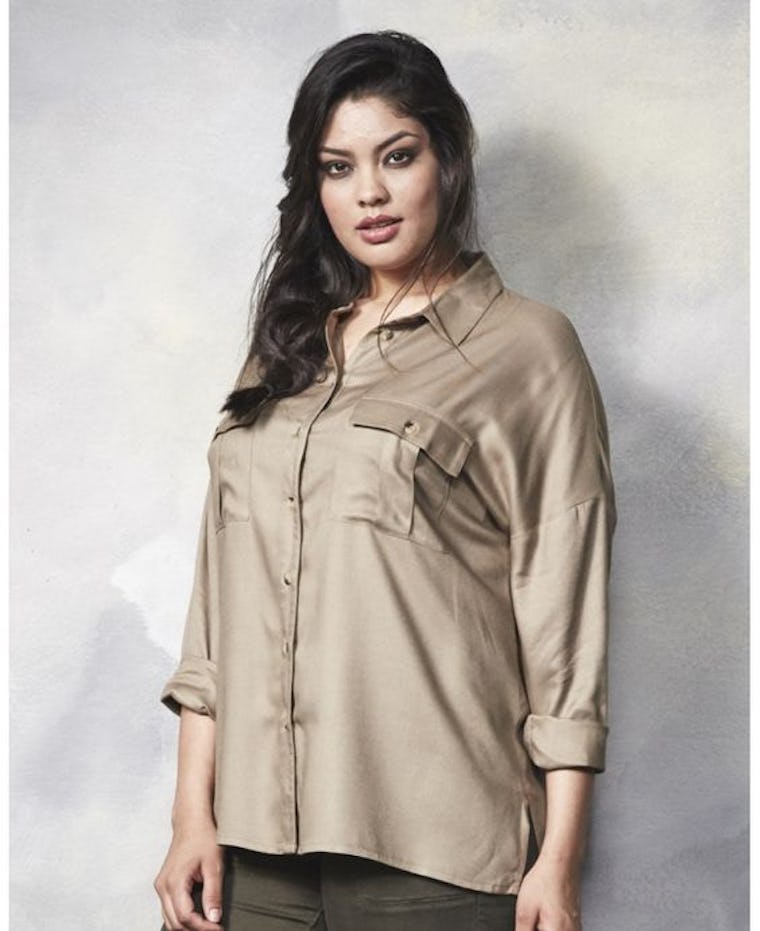 13 Best Styles For Plus Size Women With Small Boobs — PHOTOS