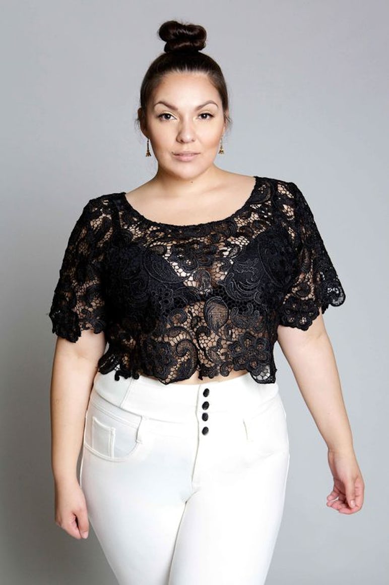 13 Plus Size Black Clothes For Gothic Warm Weather Glam — Photos