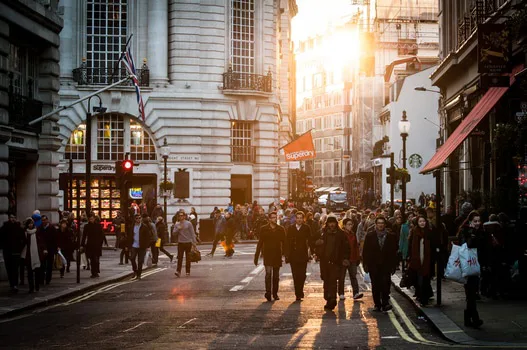 11 Ways To Stay Positive When Met With Failure, According To Experts