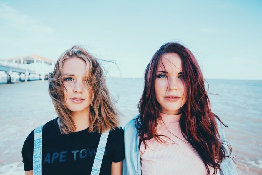 9 Tips For Making Awkward People Feel More Comfortable In Social Situations