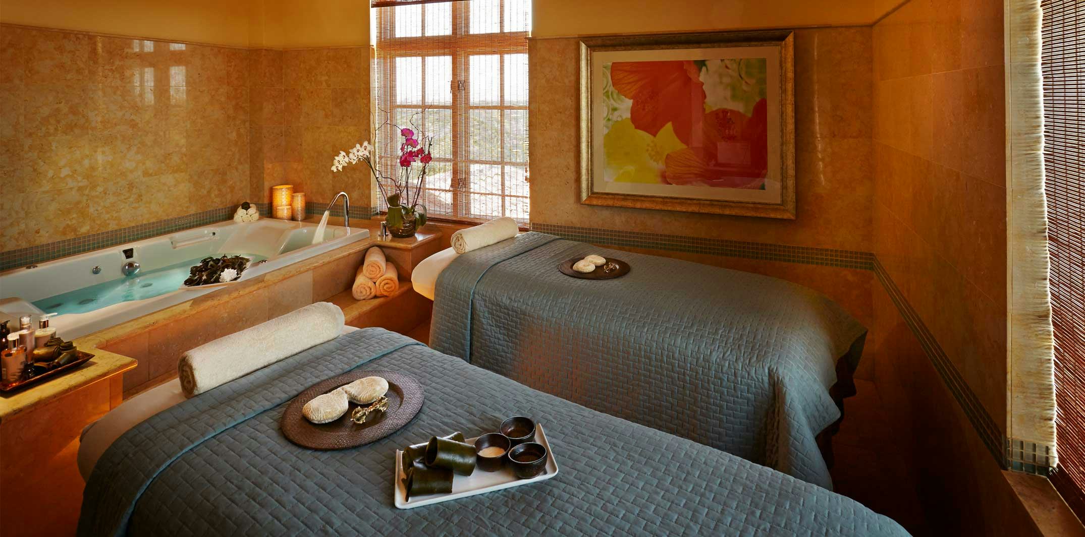 15 Fall-Inspired Beauty Treatments You'll Want to Book Right Now