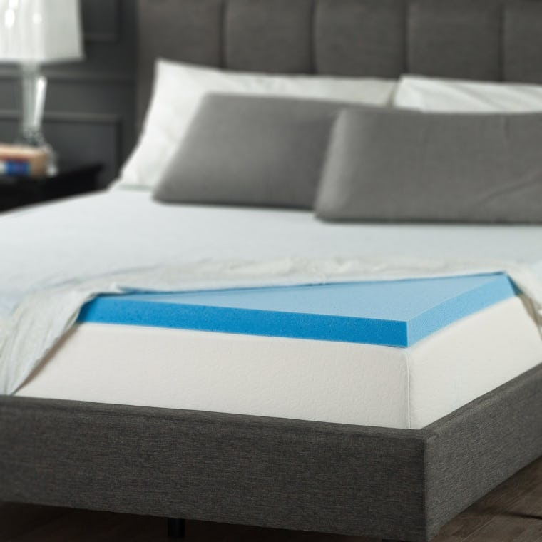 How To Stop Sweating In Your Sleep With 11 Weird But Genius Amazon Products