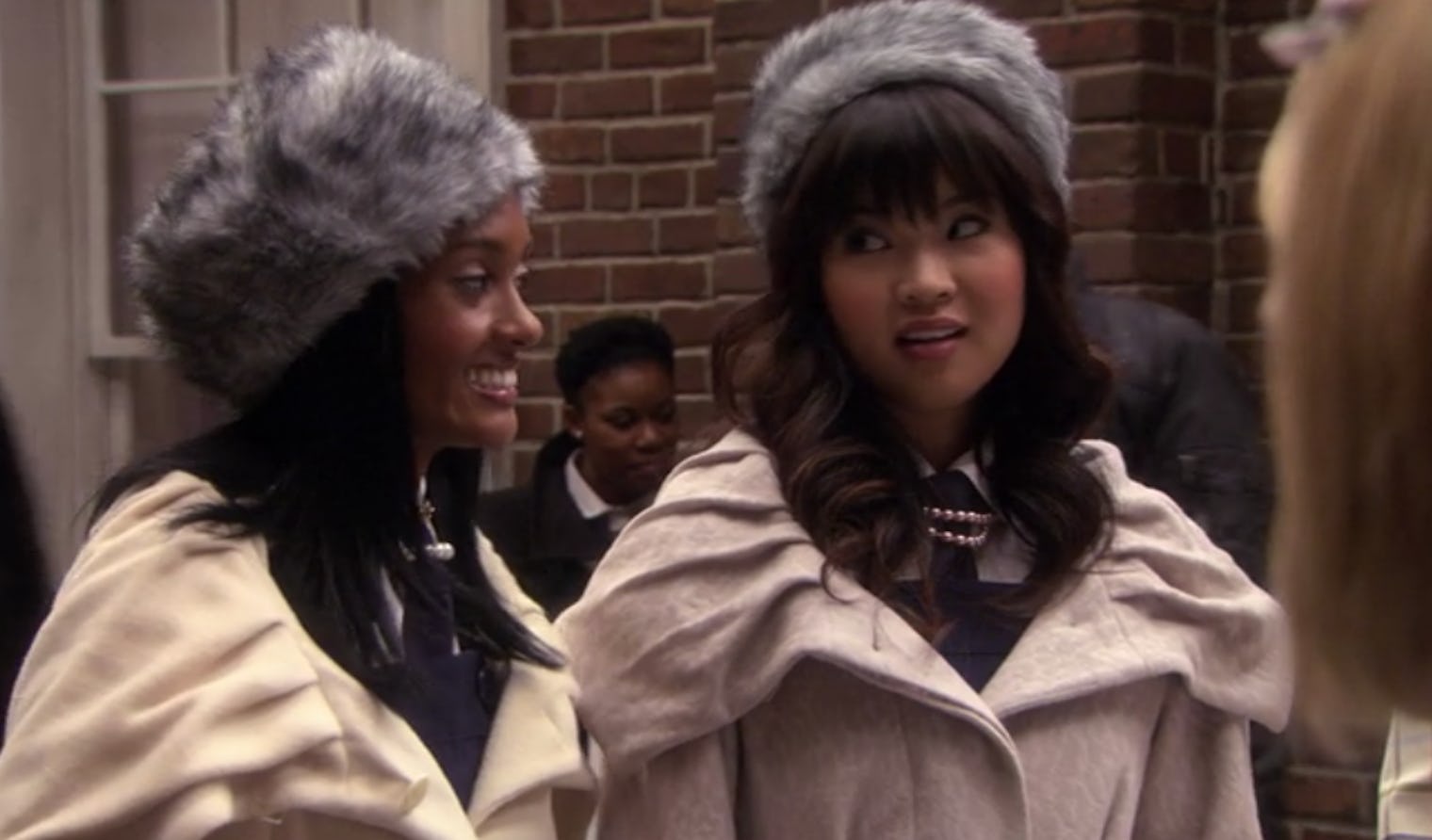 19 Weirdest Trends From The First Season Of Gossip Girl — Photos