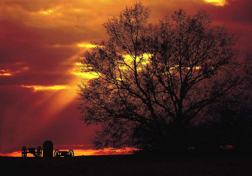 13 Reportedly Haunted Locations In The U.S. For The Creepiest Last ...