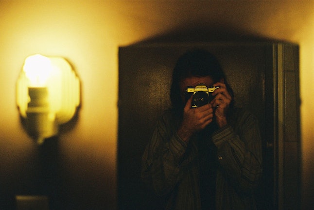 12 Creepy Mirror Games To Play When You Just Want To Freak Yourself Out