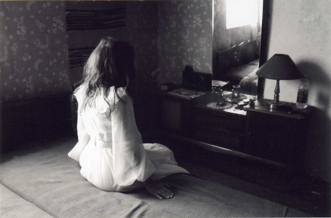 12 Creepy Mirror Games To Play When You Just Want To Freak Yourself Out