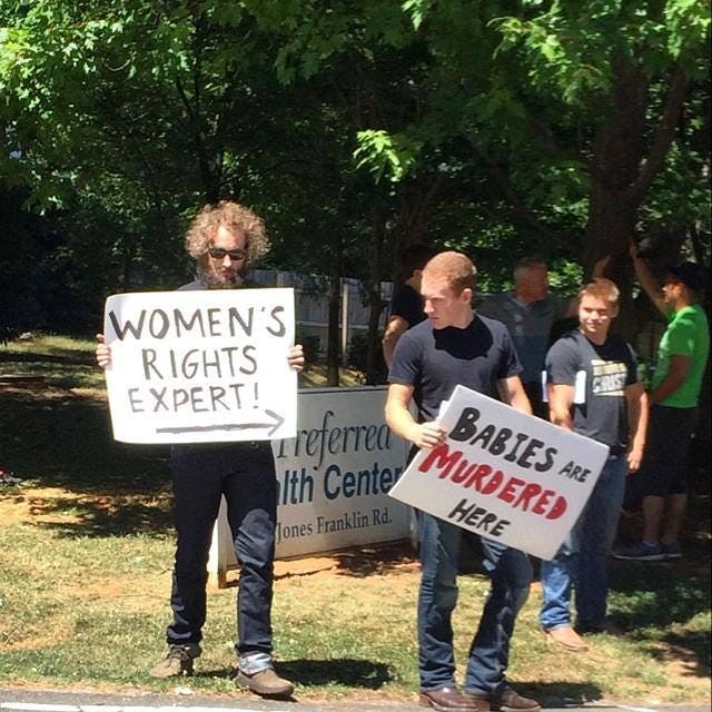 Grayson and Tina Haver Currin’s Counter-Protest to Abortion Clinic ...