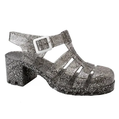 Sandals That Cover Your Toes & Are Actually Affordable