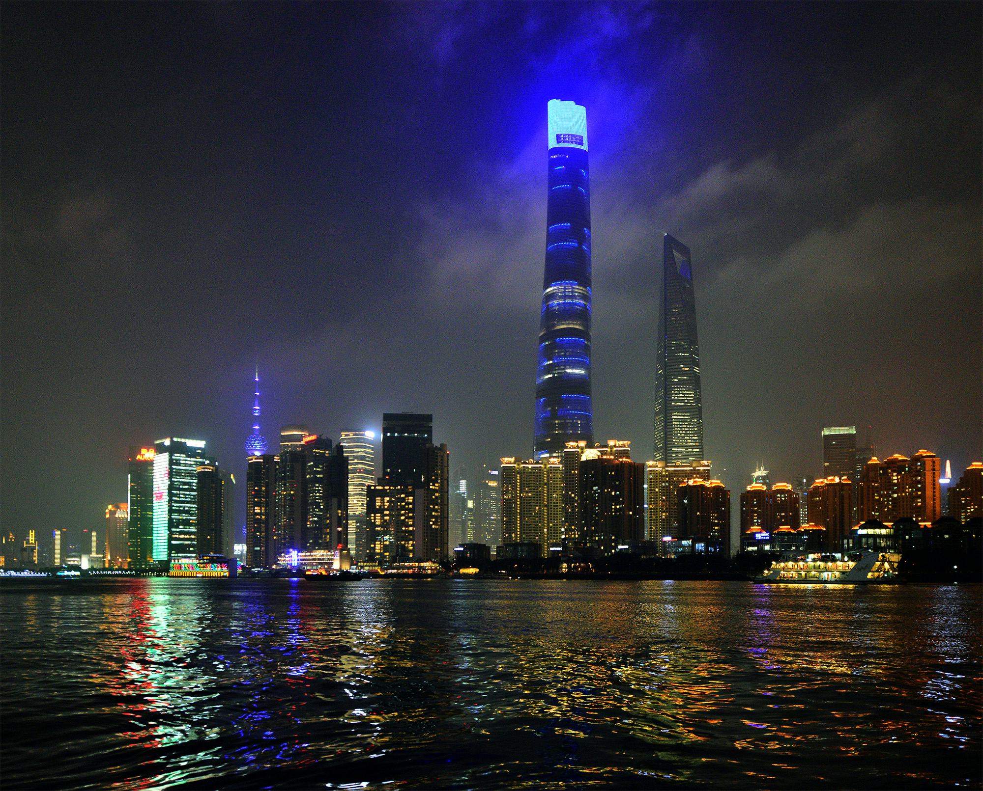 World Landmarks Light Up Blue For Autism Awareness, and It's Amazing ...