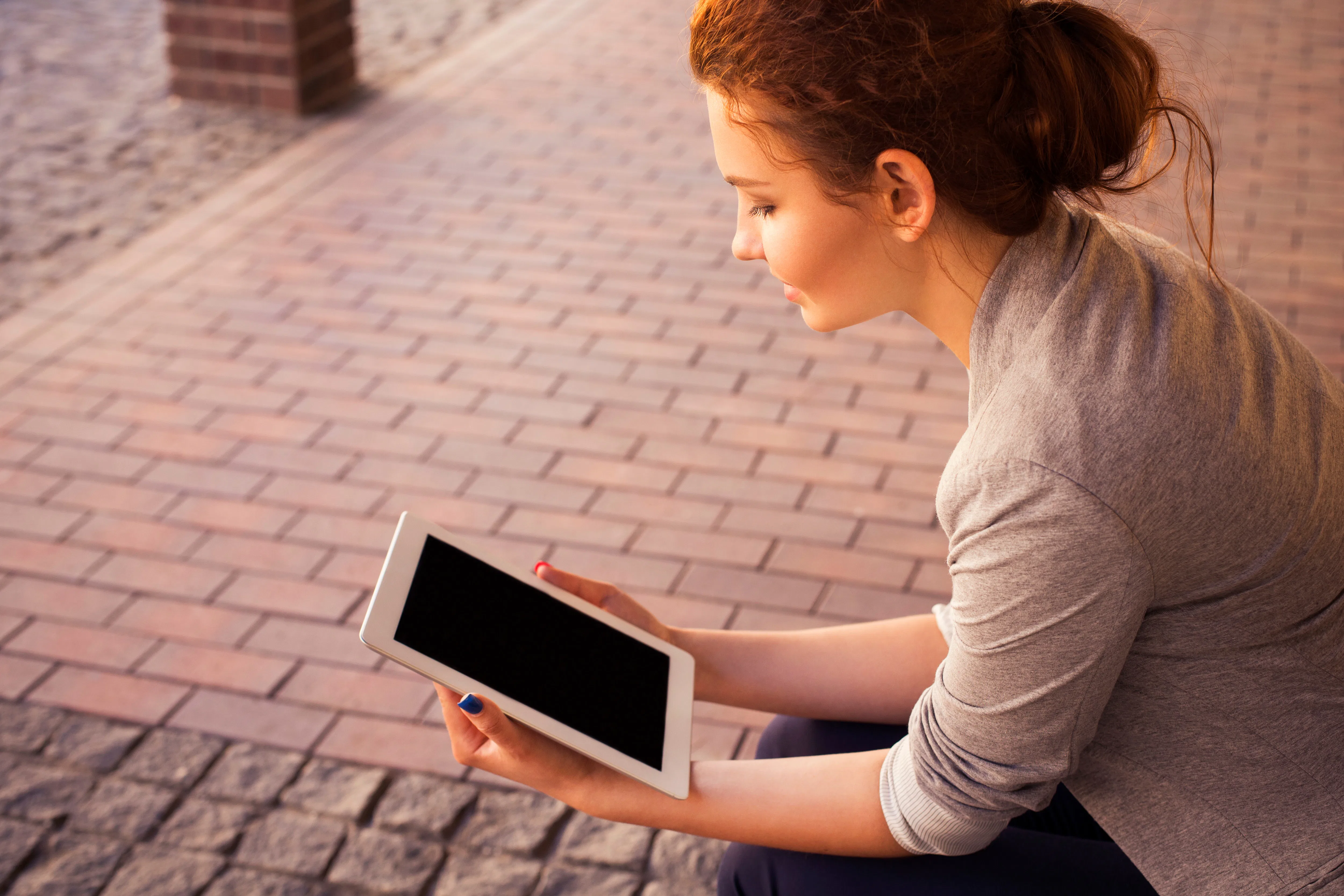 11 Habits Toxic Coworkers Have In Common To Watch Out For In The Office
