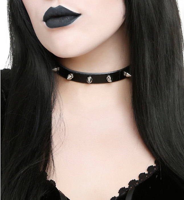 21 Cool Chokers That Would Totally Slay At Your Next Holiday Party