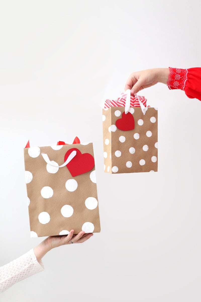 12 DIY Wrapping Paper Ideas That Are Almost Better Than The Present Itself