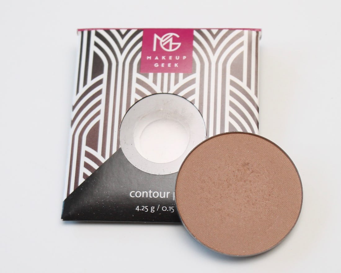 Contouring With Cool Tones Is The Ultimate Makeup Hack That Just Might ...