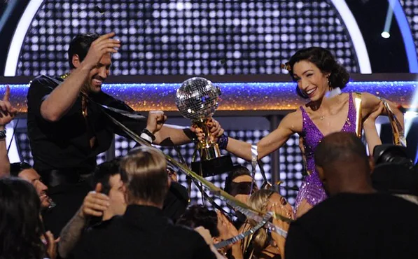 'DWTS' Meryl Davis & Maksim Chmerkovskiy's Love Story Explained in 7 ...